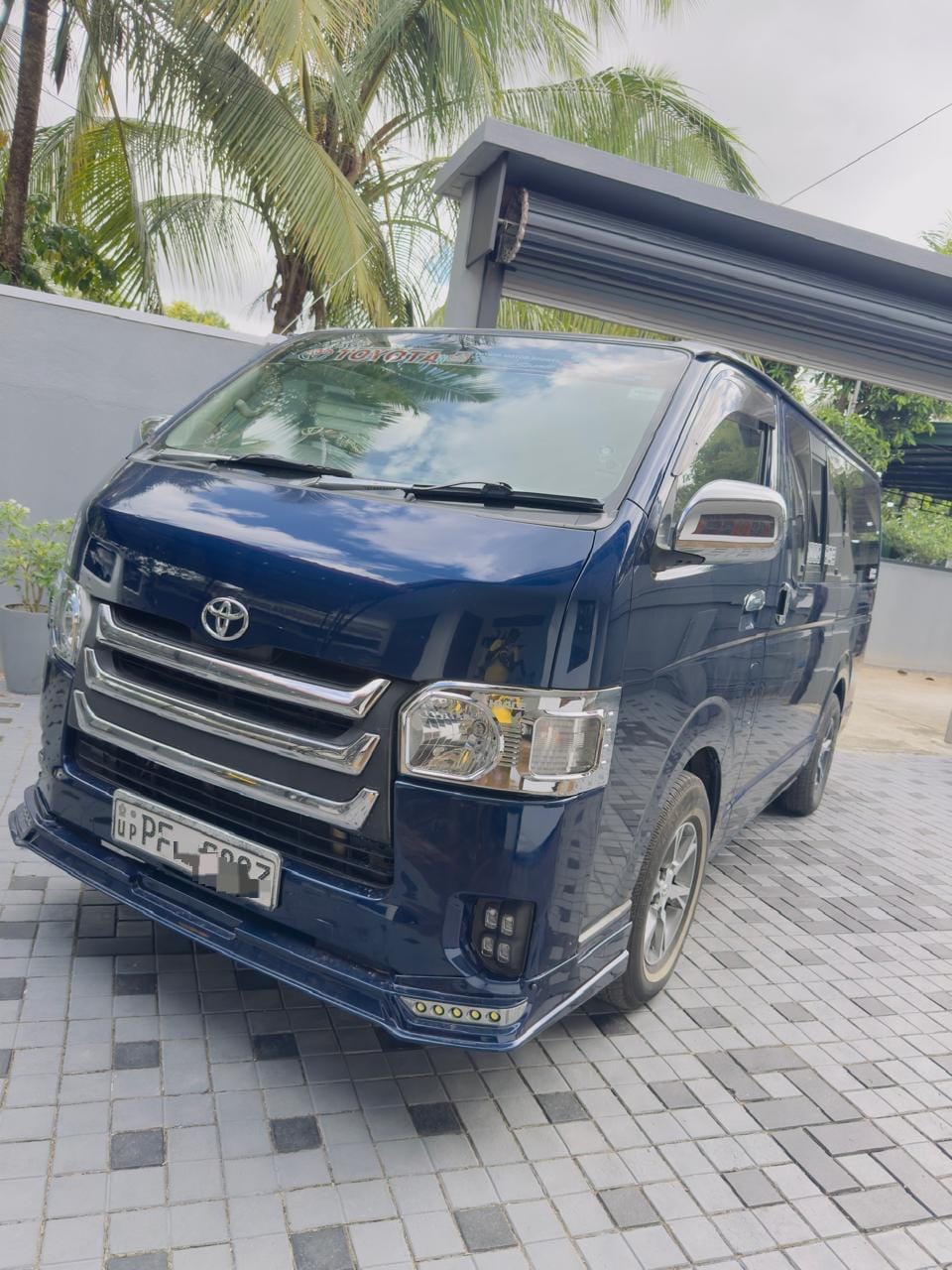 TOYOTA KDH - Ad Details